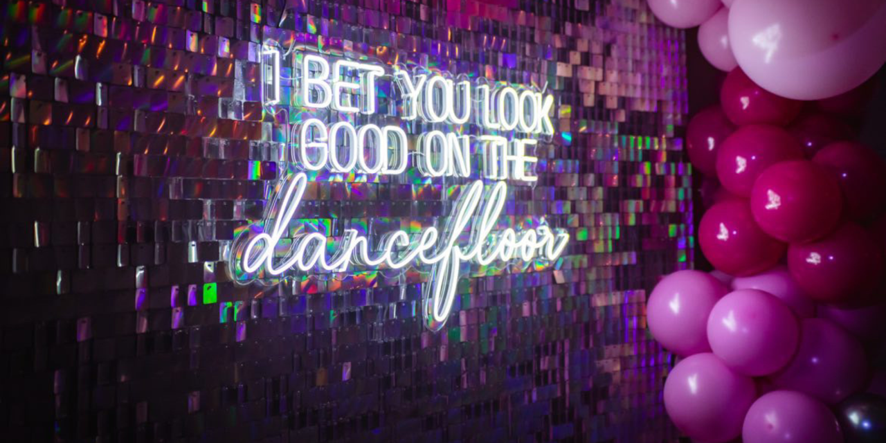 Personalised Neon Signs - LED Neon Logo Signs, Design your own, UK ...