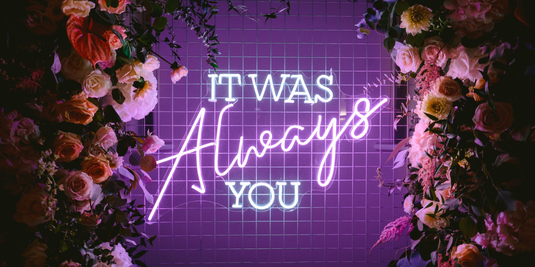 Contact Us | Personalised LED Neon Signs UK | Wildfire Neon